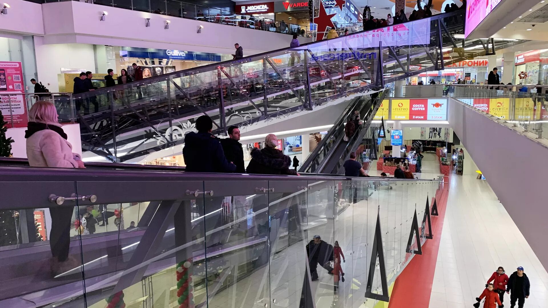 Консультанты: московский ТЦ "Саларис" мог быть продан за 24-27 млрд рублей